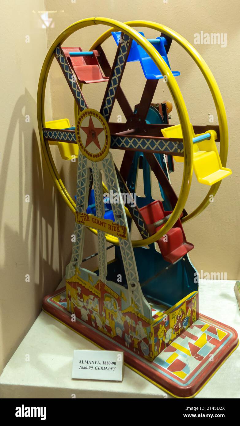 German ferris wheel toy hi-res stock photography and images - Alamy