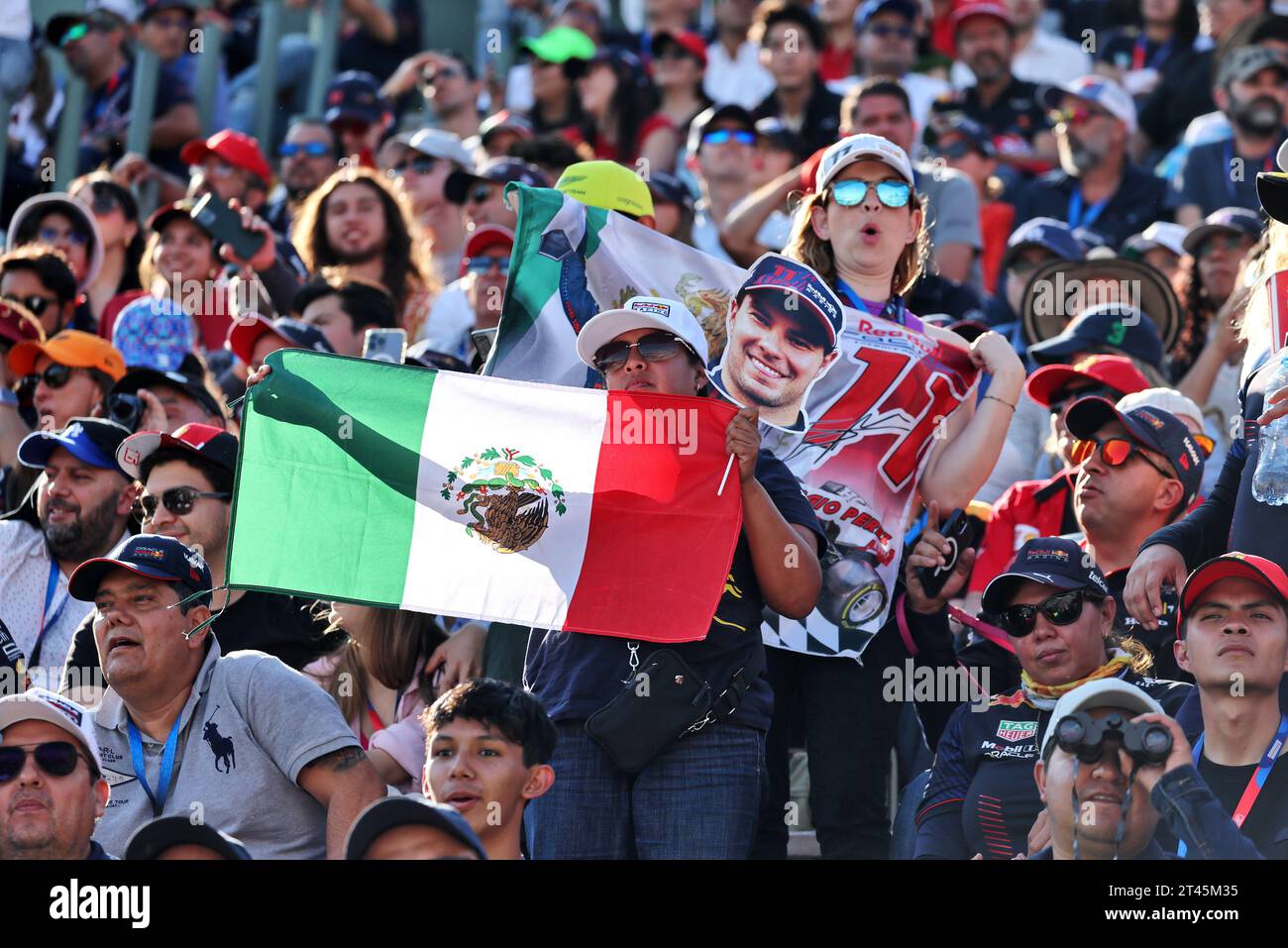 Mexico City, Mexico. 28th Oct, 2023. Circuit atmosphere - fans in the ...