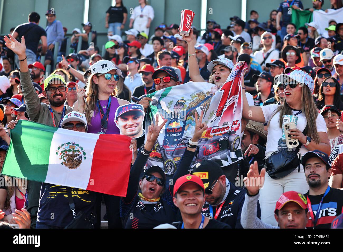 Mexico City, Mexico. 28th Oct, 2023. Circuit atmosphere - fans in the ...