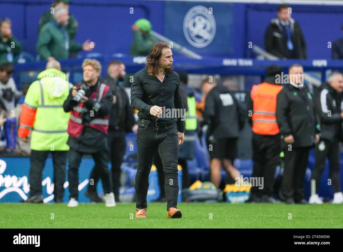Matrade loftus road stadium hi-res stock photography and images - Alamy