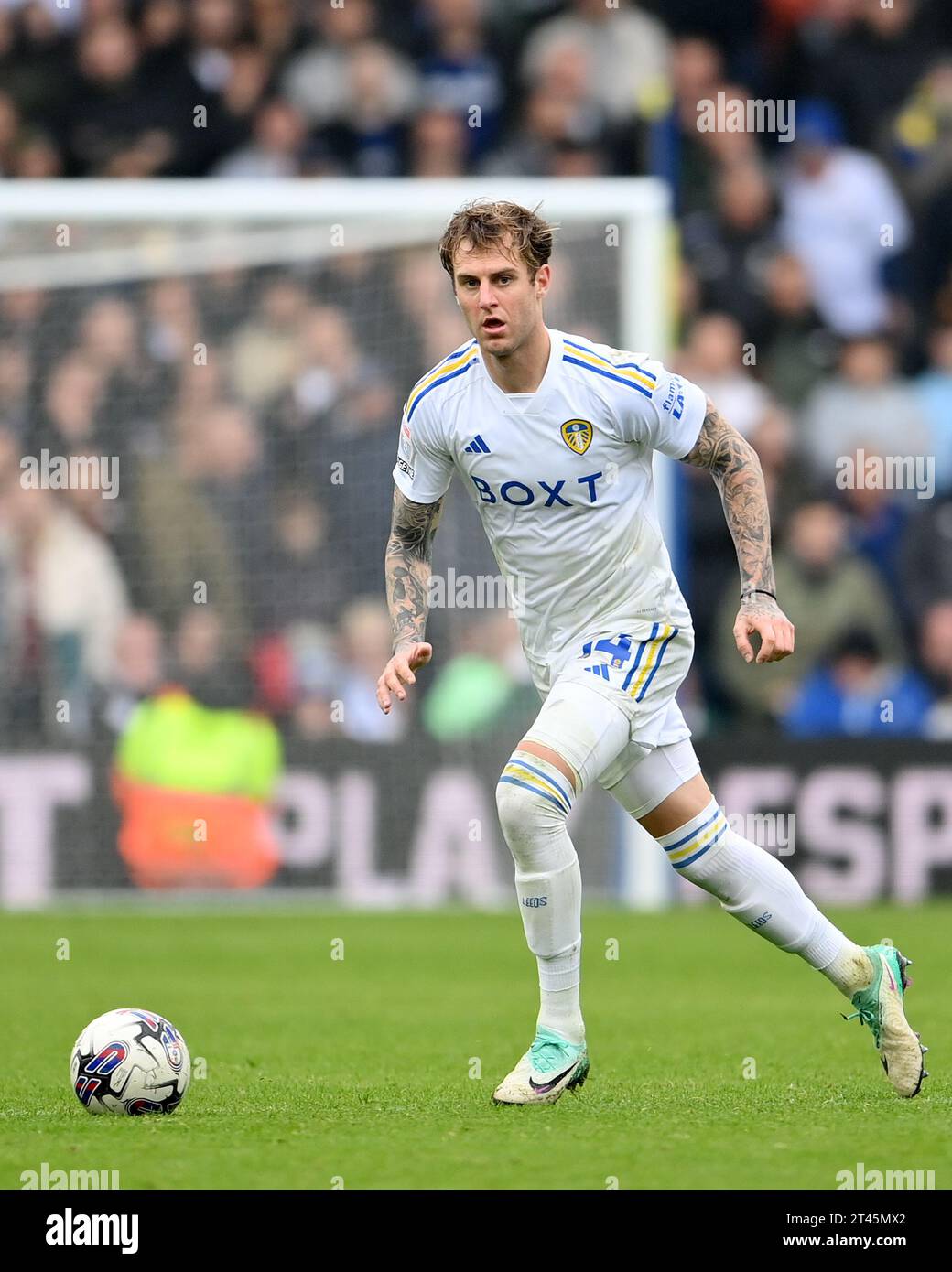 Joe rodon leeds elland road hi-res stock photography and images - Alamy