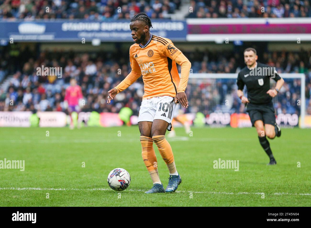 Matrade loftus road stadium hi-res stock photography and images - Alamy