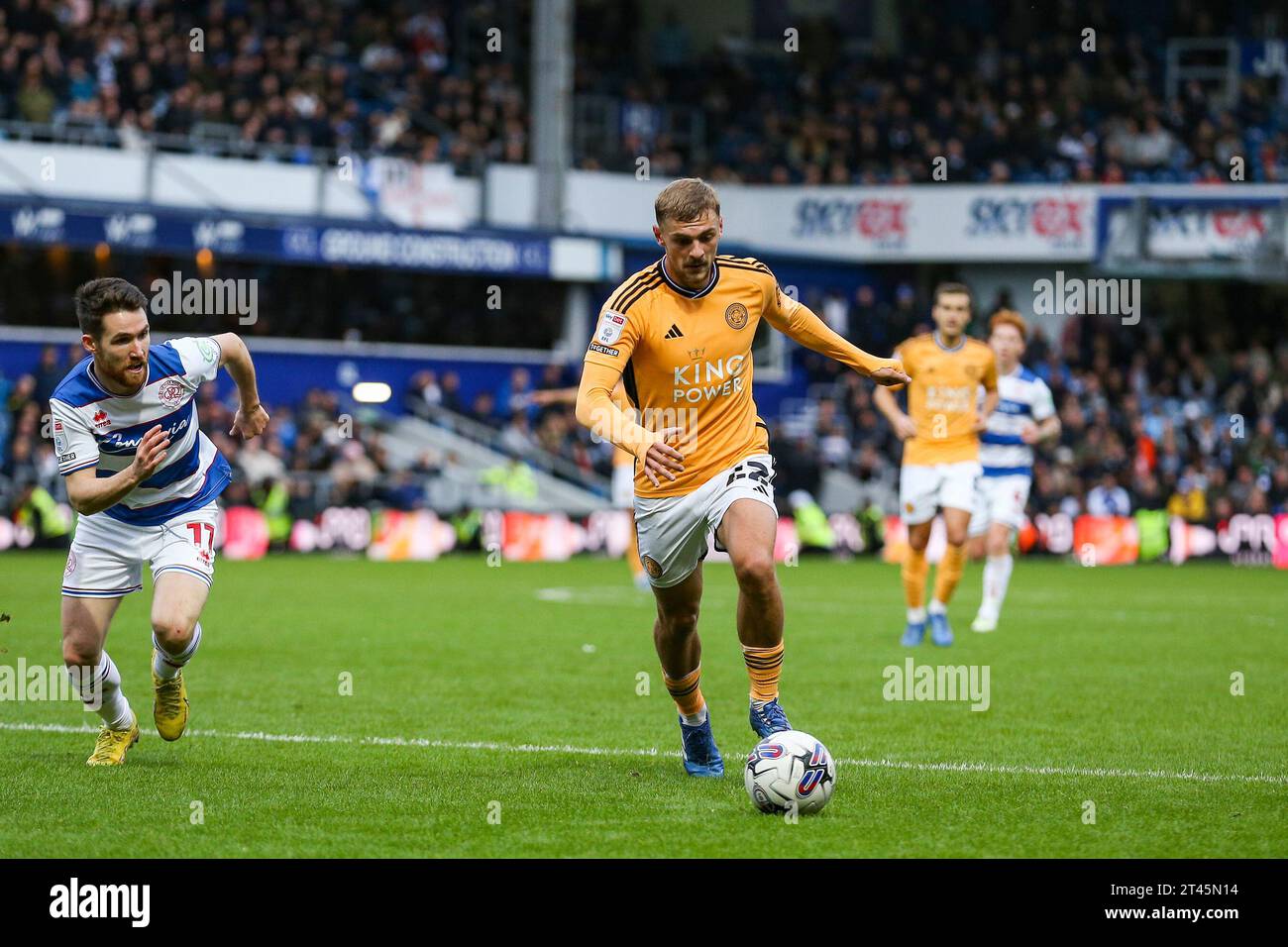 Matrade loftus road stadium hi-res stock photography and images - Alamy