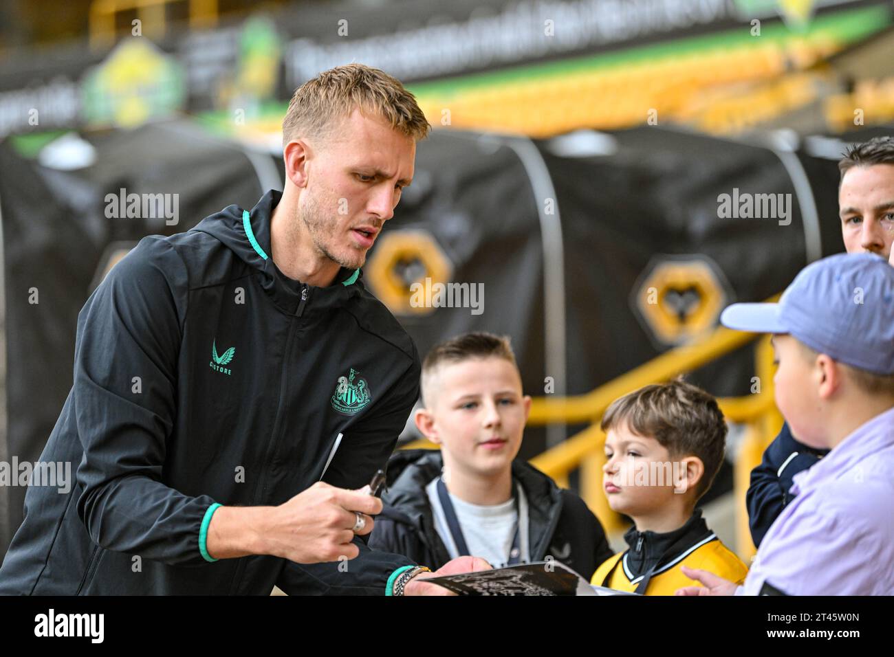 28th October 2023; Molineux Stadium, Wolverhampton, West Midlands ...