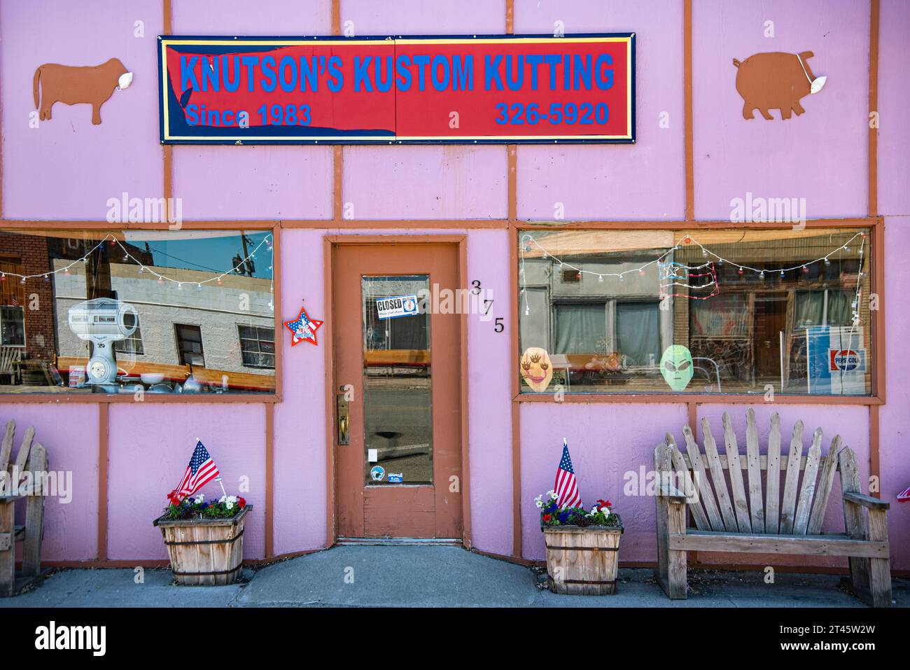 Butcher shop front hi-res stock photography and images - Alamy