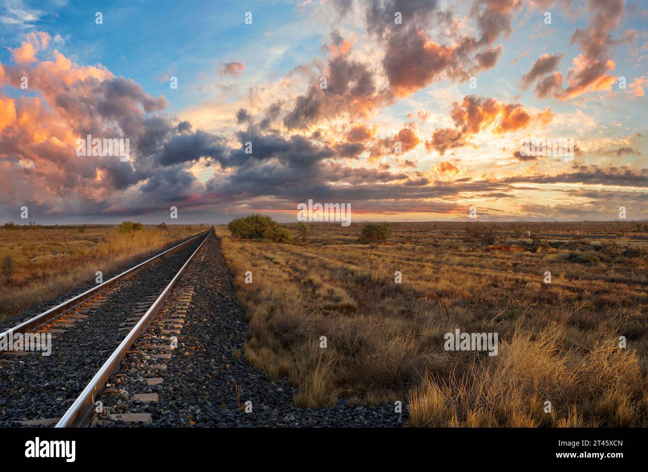 Railway crossing landscape hi-res stock photography and images - Alamy