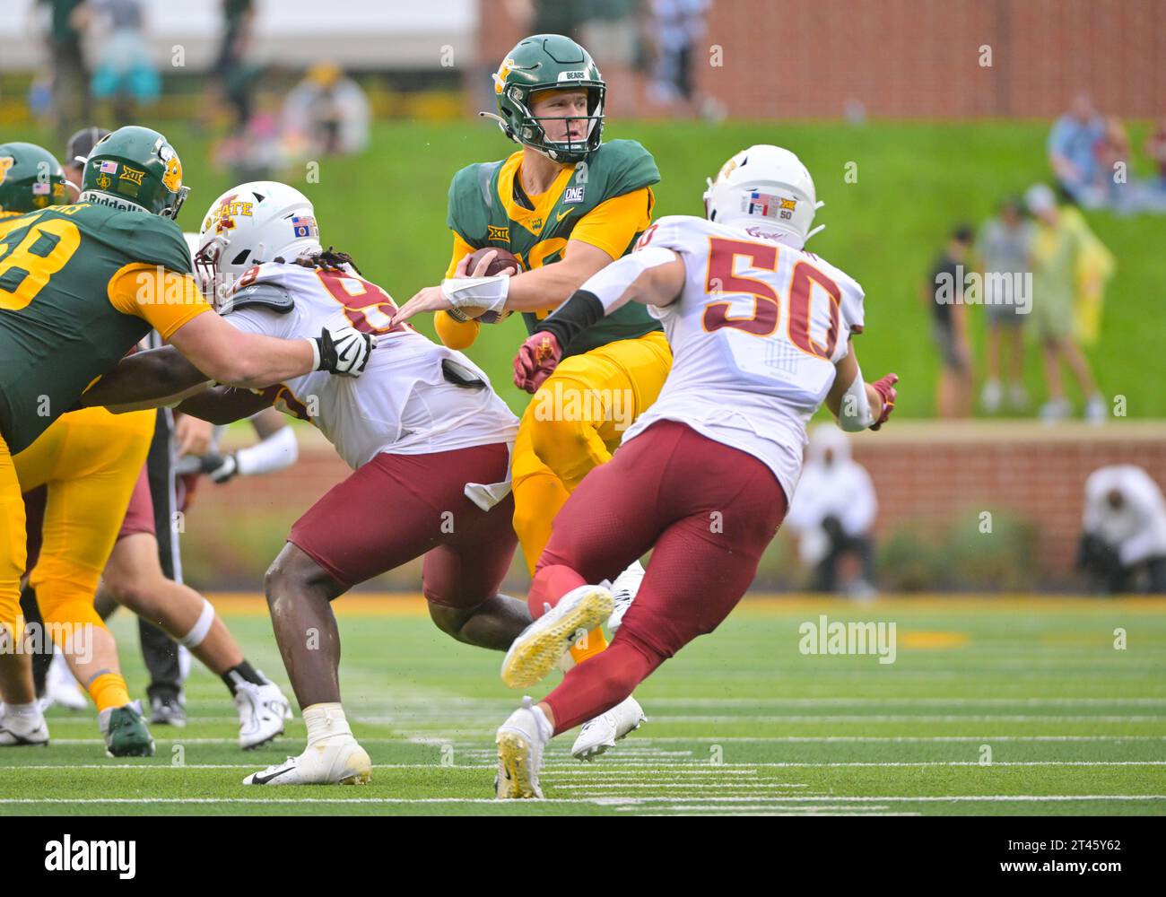 Waco, USA. 28th Oct, 2023. October 28 2023: Baylor Bears quarterback ...