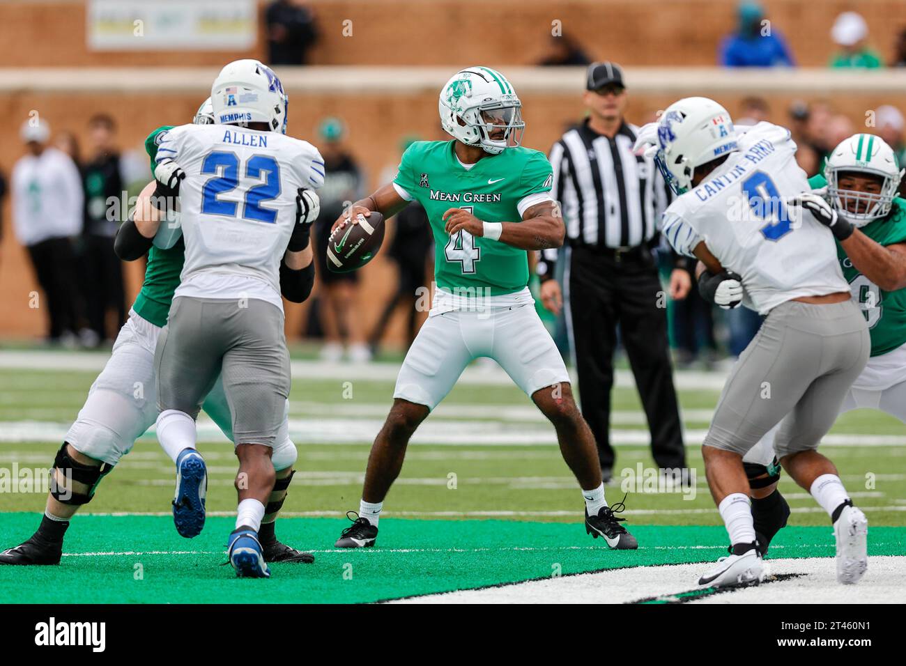 DENTON, TX - OCTOBER 28: North Texas Mean Green quarterback Chandler ...