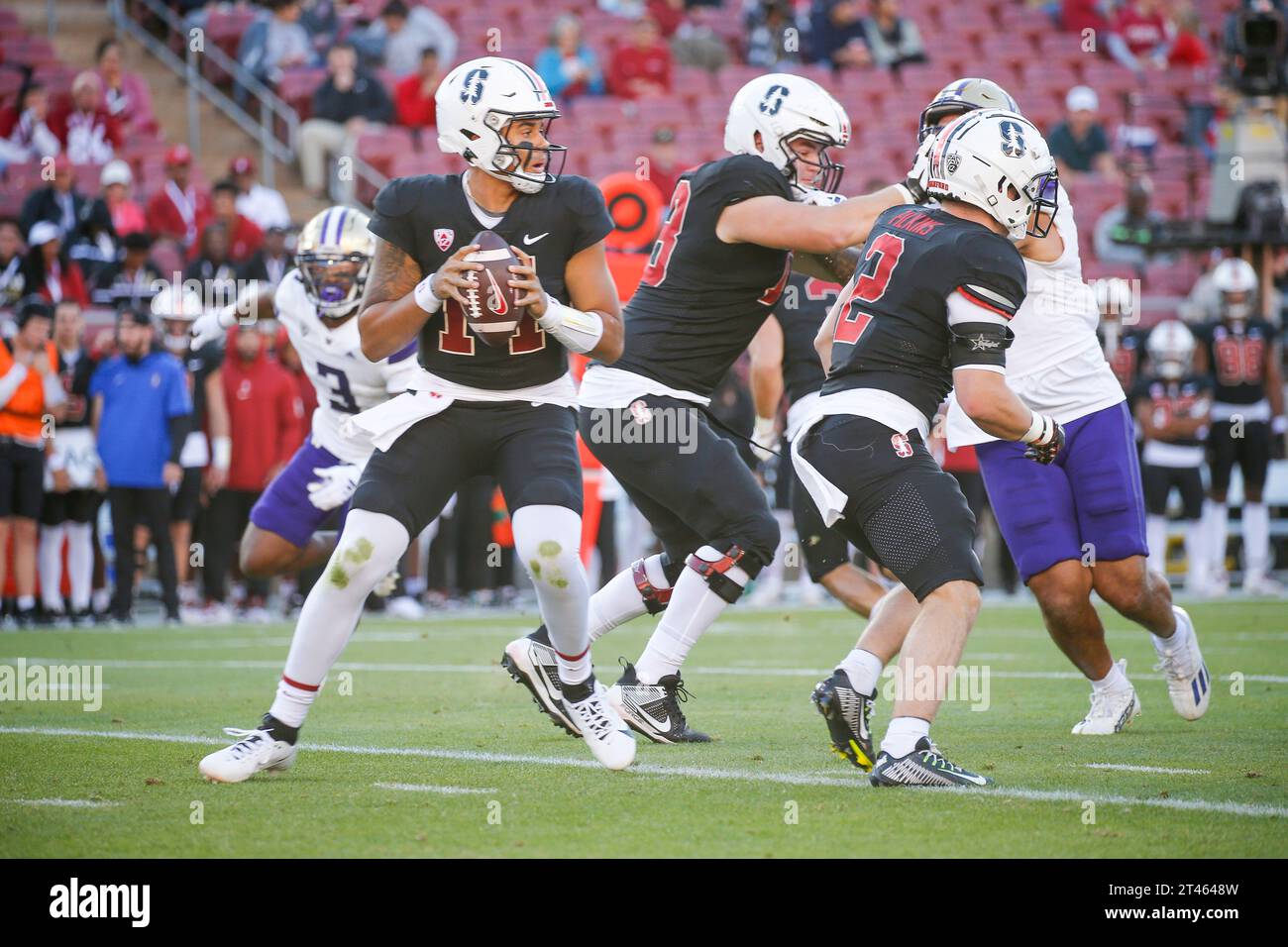 PALO ALTO, CA - OCTOBER 28: Stanford Cardinal QB Ashton Daniels (14 ...
