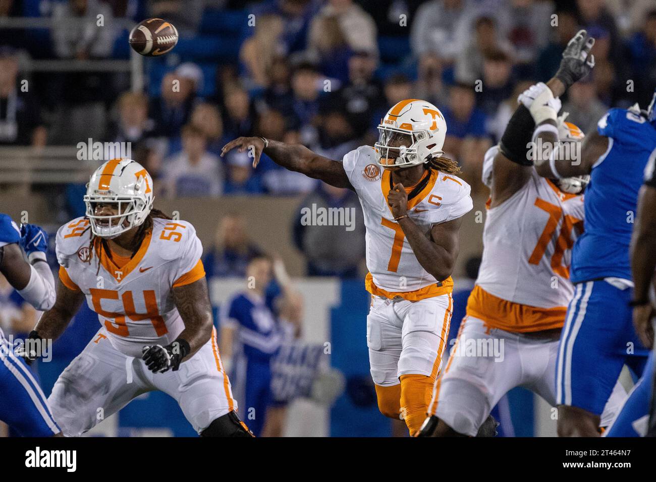 Tennessee quarterback Joe Milton III (7) throws the ball during the ...