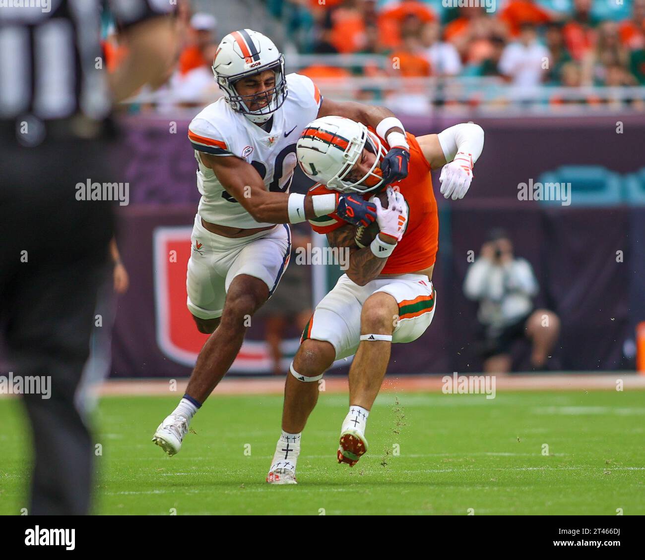 Hand rock stadium hi-res stock photography and images - Alamy