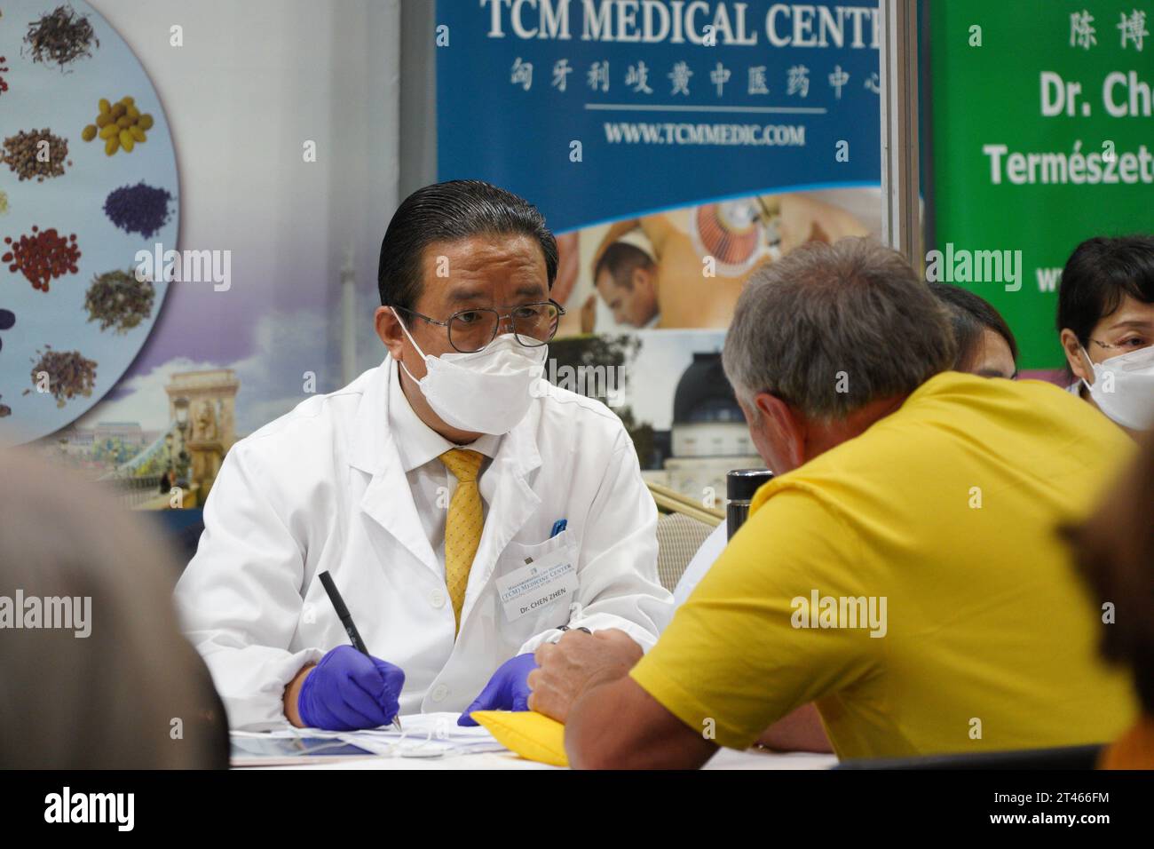 (231029) -- BUDAPEST, Oct. 29, 2023 (Xinhua) -- Chen Zhen, the ...