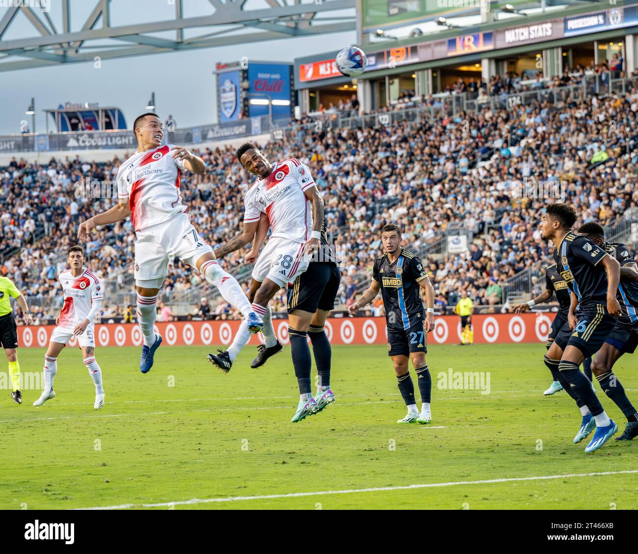 Soccer player heads a ball hi-res stock photography and images - Alamy