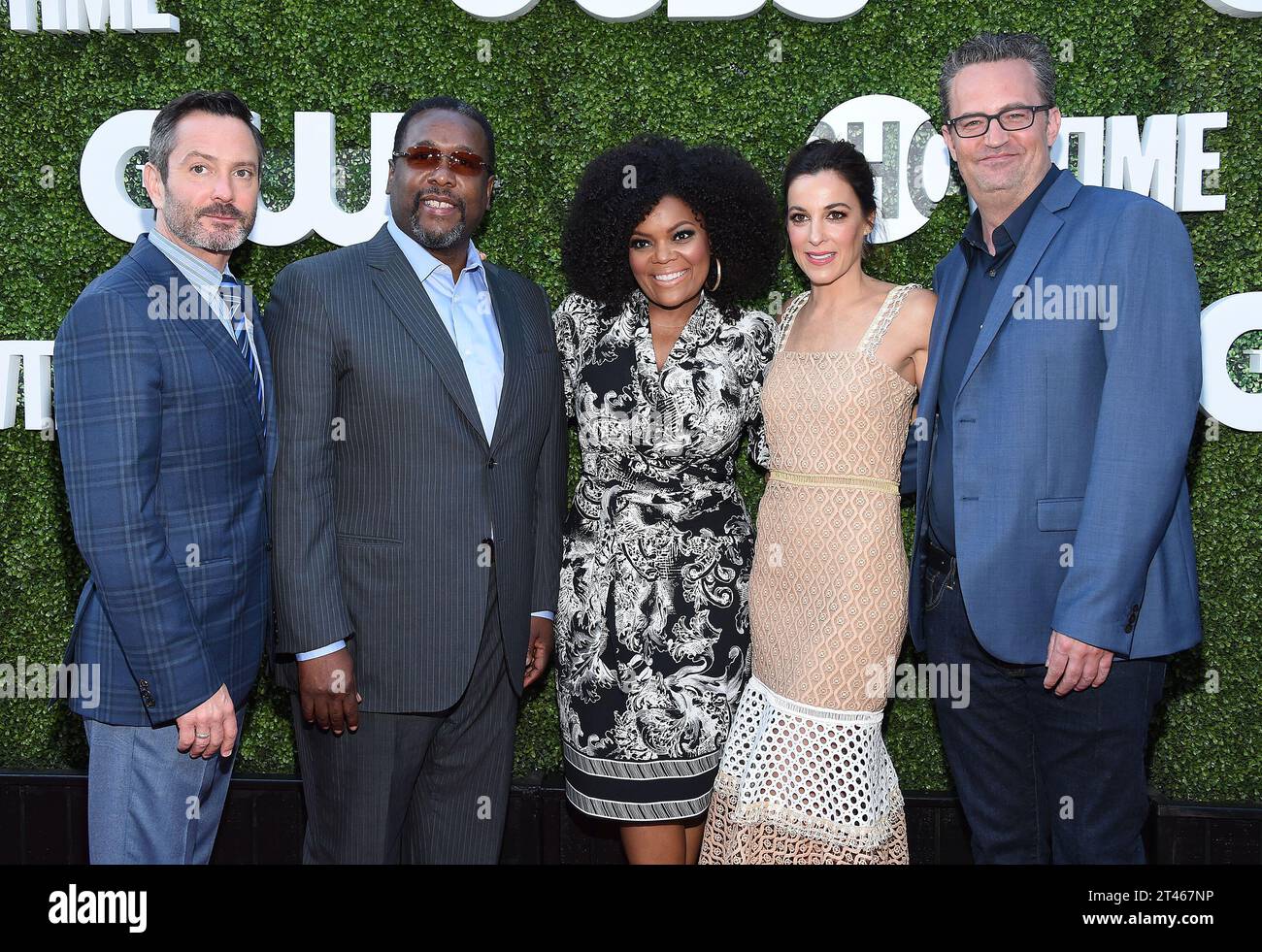 Matthew perry and yvette nicole brown hi-res stock photography and ...