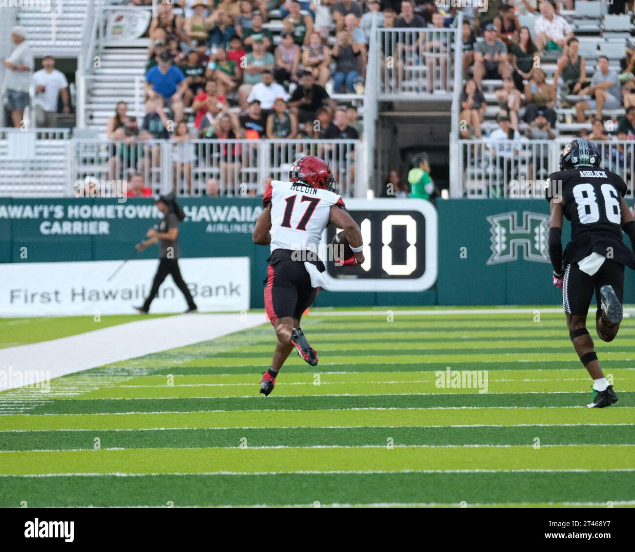 October 14, 2023: San Diego State Aztecs safety Deshawn McCuin #17 runs ...