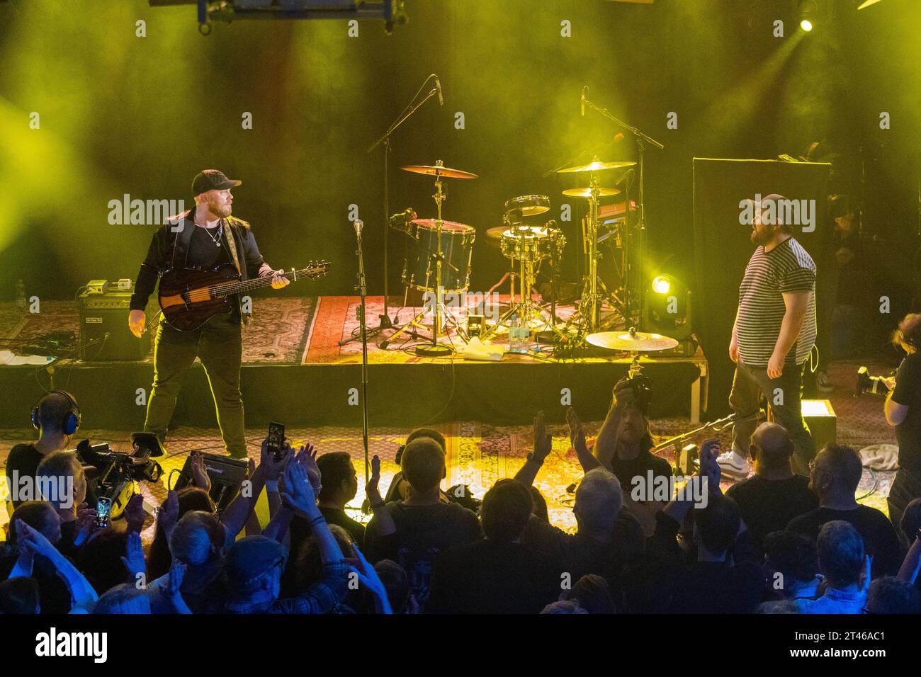 Der irische Sänger RYAN SHERIDAN beim Live Auftritt auf dem Crossroads ...