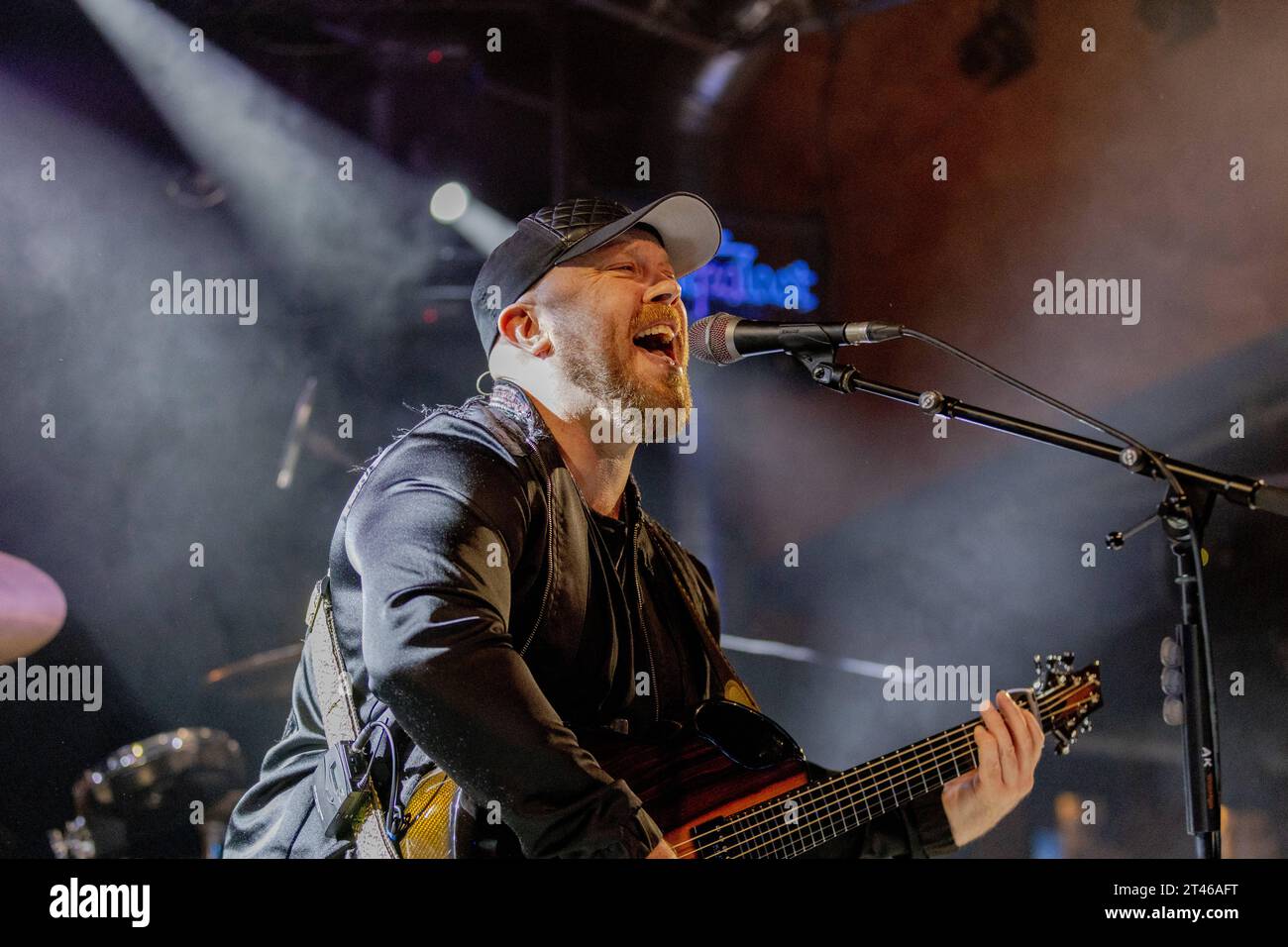 Der irische Sänger RYAN SHERIDAN beim Live Auftritt auf dem Crossroads ...