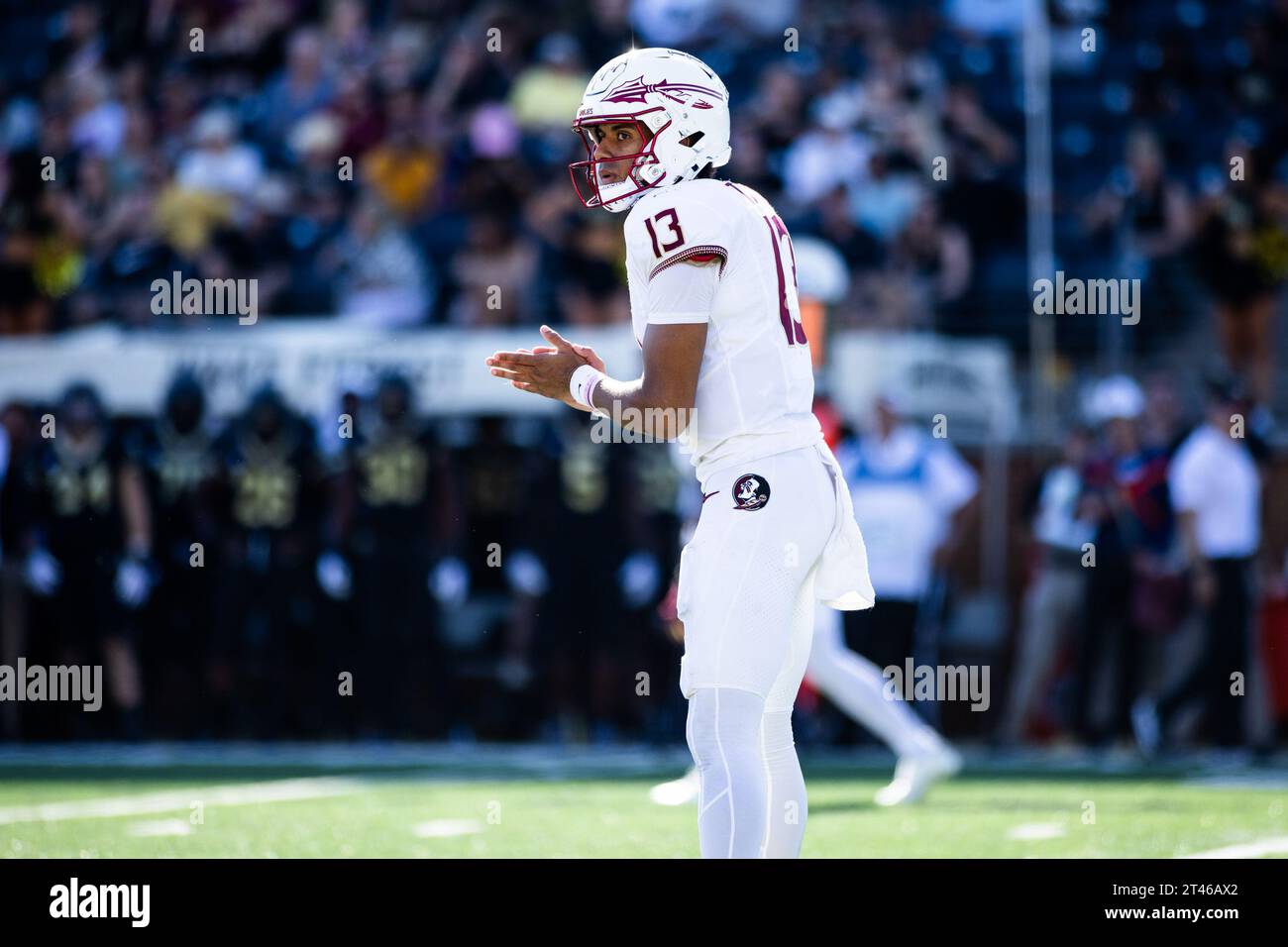 Winston-Salem, NC, USA. 28th Oct, 2023. Florida State Seminoles quarterback Jordan Travis (13 ...