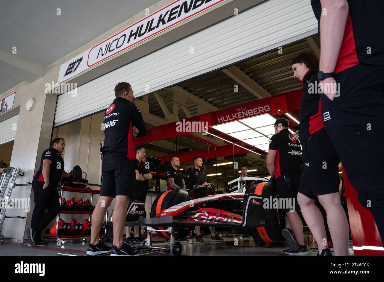 Ferrari tyre engineer hi-res stock photography and images - Alamy