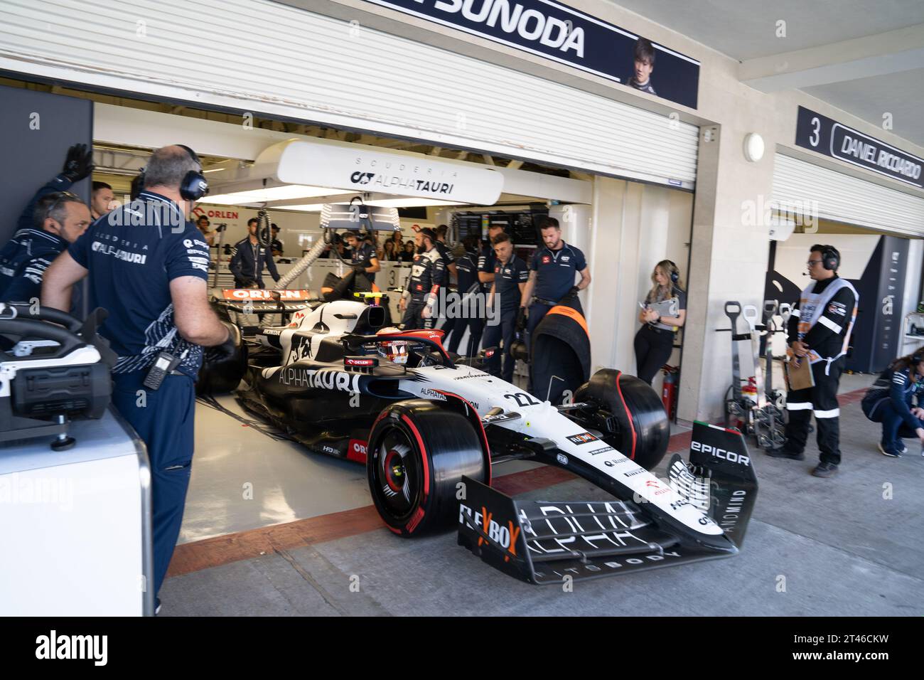 Mexico City Grand Prix, Mexico. 28th Oct, 2023. Yuki Tsunoda driving for Scuderia AlphaTauri-Red ...