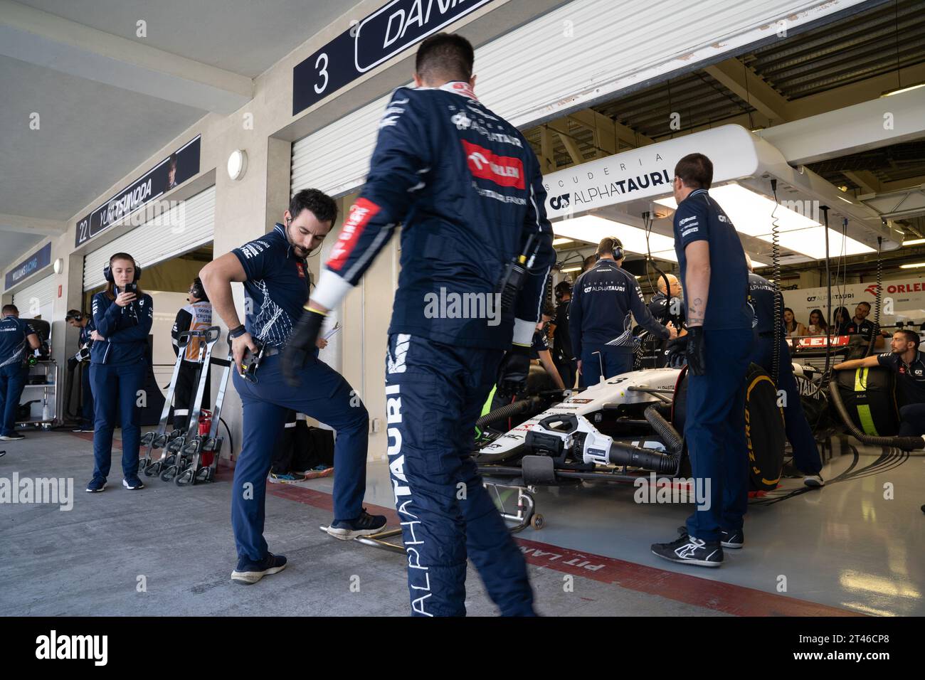 Mexico City Grand Prix, Mexico. 28th Oct, 2023. the Alpha Tauri team ...