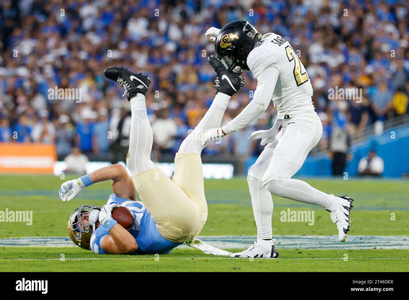 Pasadena, California, USA. 28th Oct, 2023. UCLA running back Carsen ...