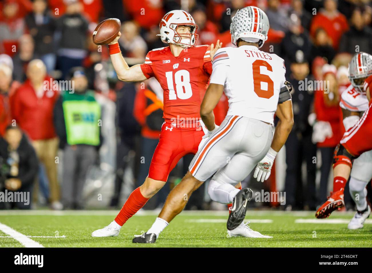 MADISON, WI - OCTOBER 28: Wisconsin quarterback Braedyn Locke (18 ...