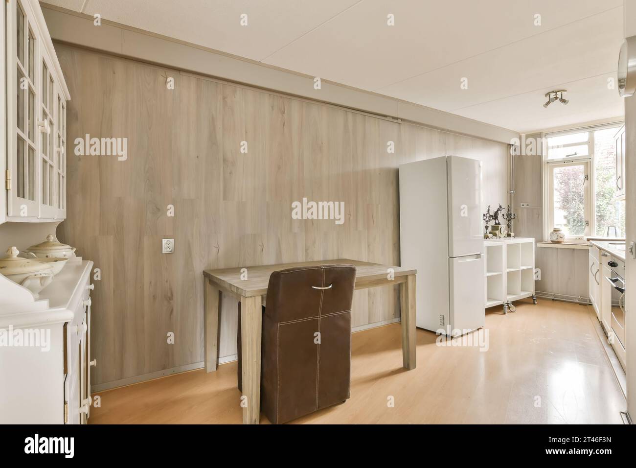 Panelling on the walls hi-res stock photography and images - Alamy