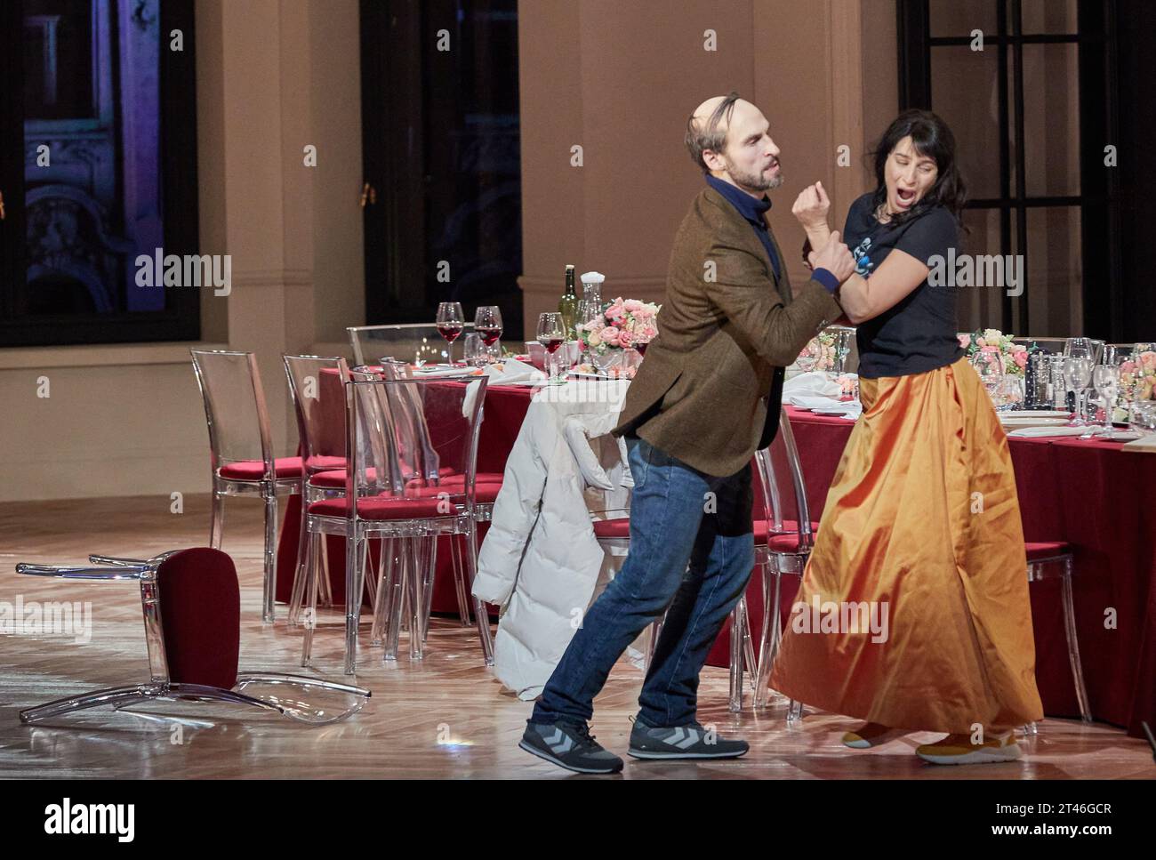 Hamburg, Germany. 25th Oct, 2023. Performers Asmik Grigorian (r) as ...