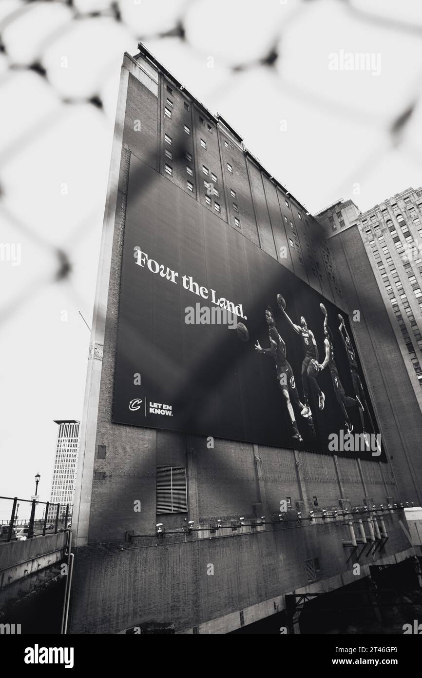 Cleveland skyline sherwin williams hi-res stock photography and images ...