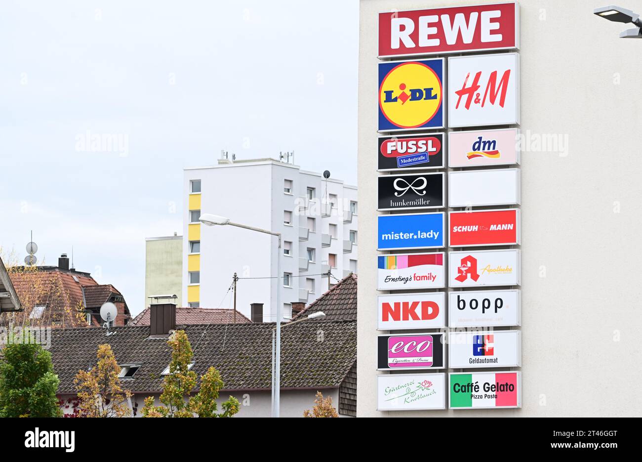 Geislingen An Der Steige, Germany. 23rd Oct, 2023. A shopping center on ...