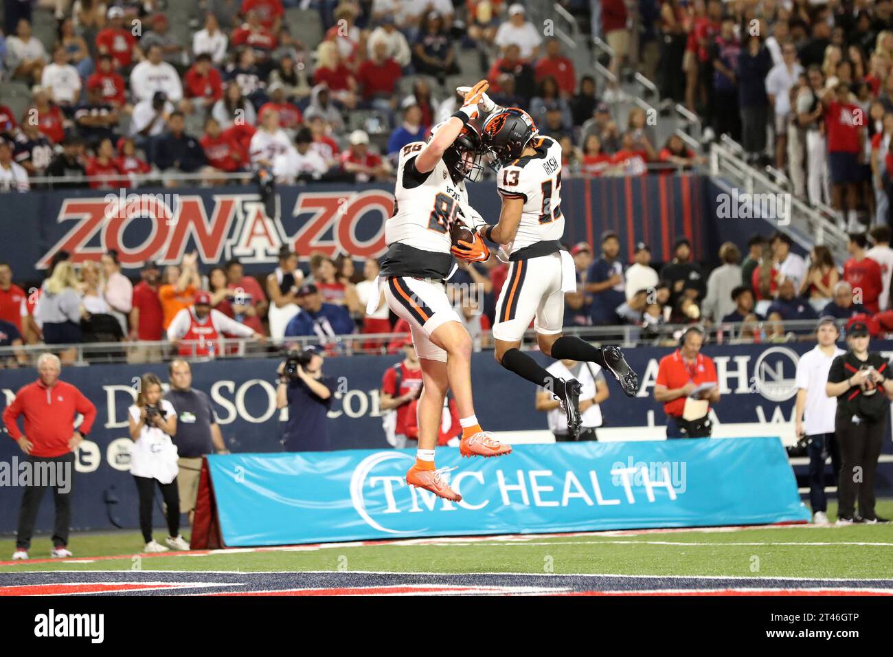 TUCSON, AZ - OCTOBER 28: Oregon State Beavers tight end Jack Velling ...