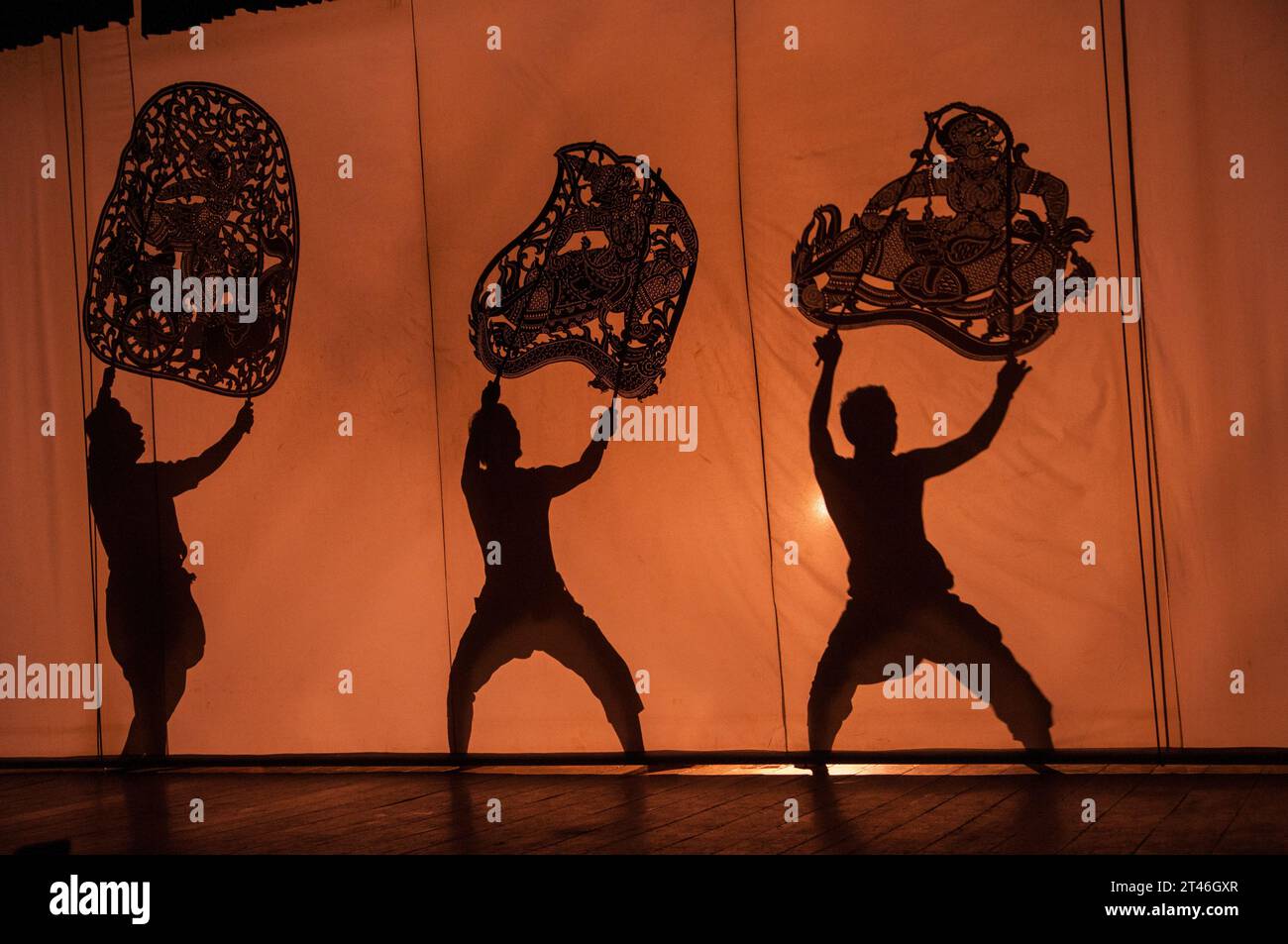 Shadow puppets cambodia hi-res stock photography and images - Alamy