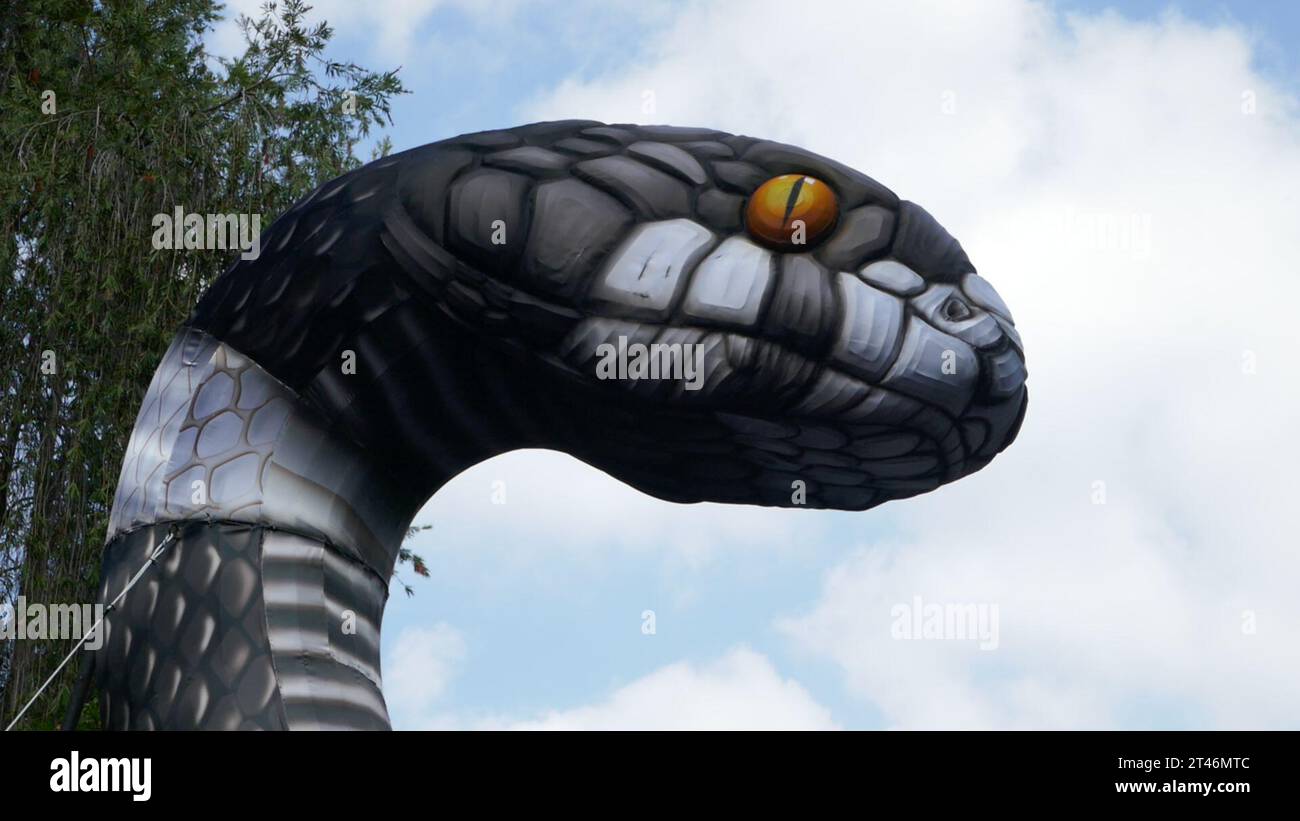 Los Angeles, California, USA 27th October 2023 Zoo Lights Snake Tunnel ...