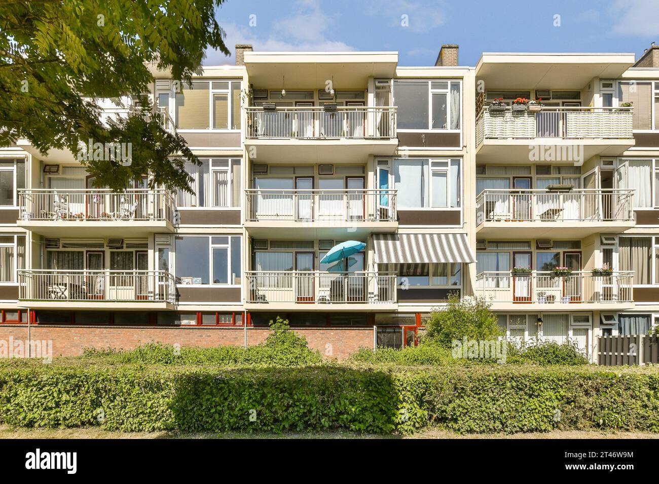 an apartment building with balks on the balconys and balks on the balks ...