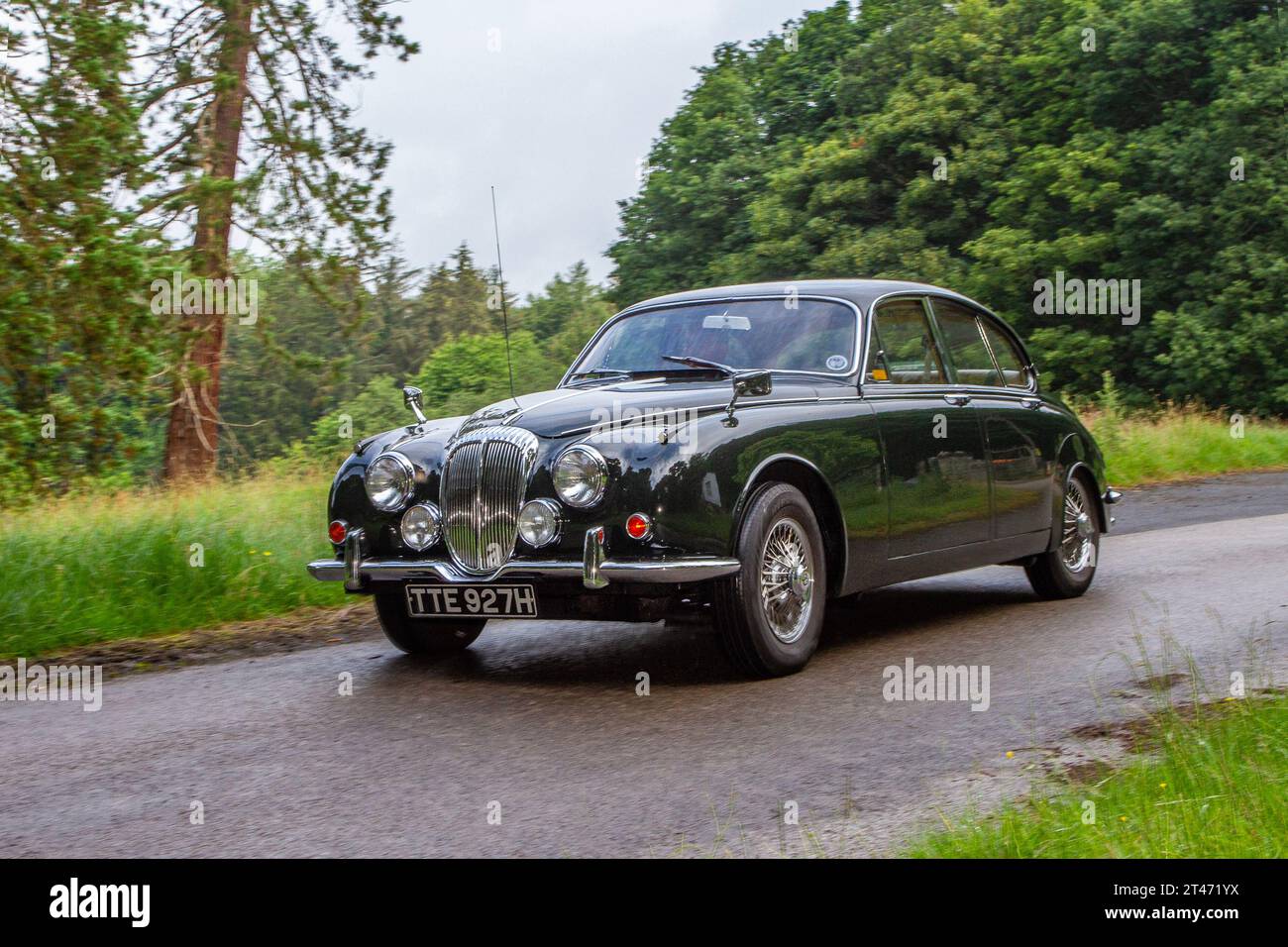 1969 60s sixties, Green Daimler V8 250, Petrol 2548 cc four-door saloon ...