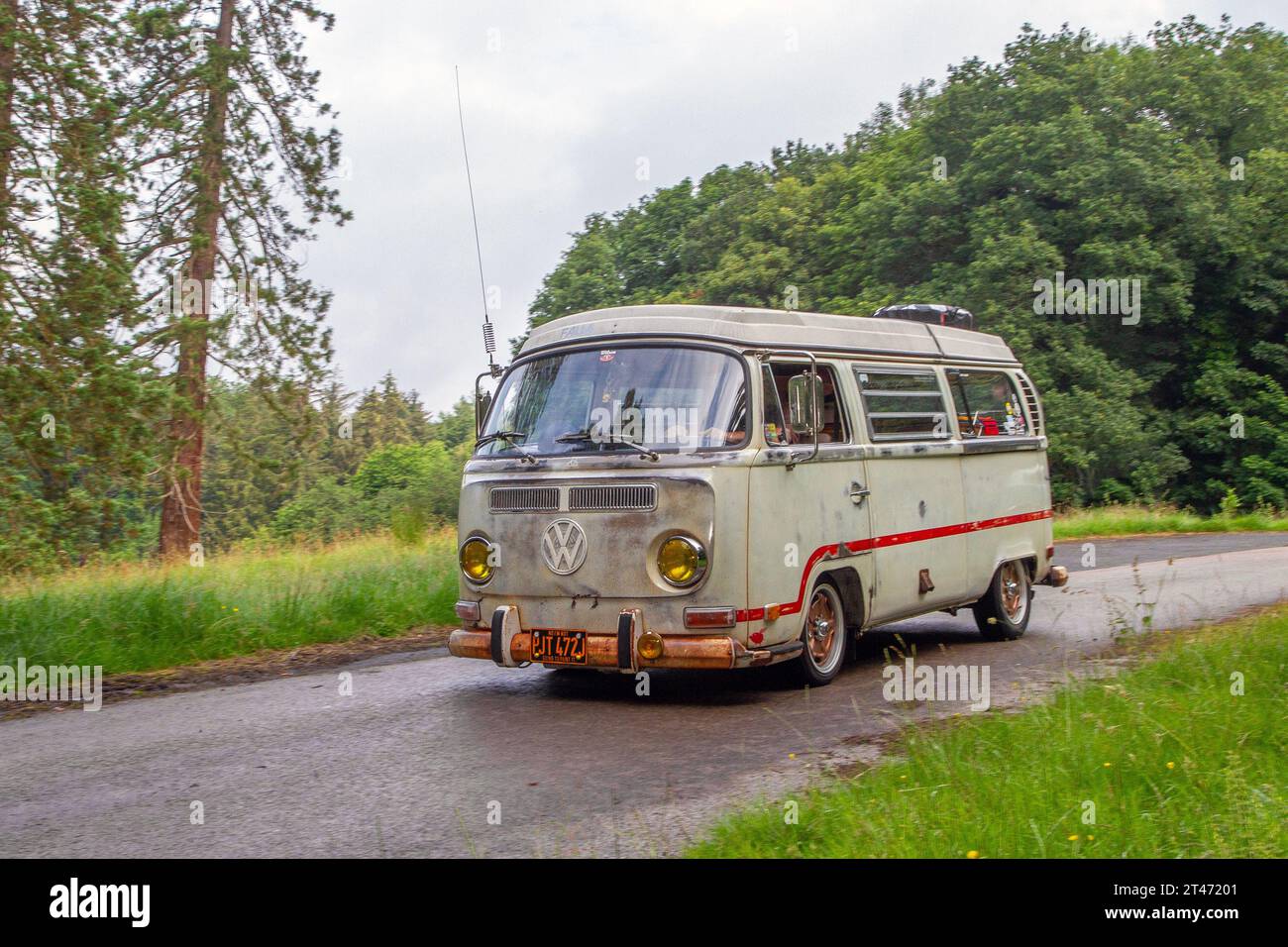 1971 70s seventies white rusty VW Volkswagen Westfalia camper van, en ...