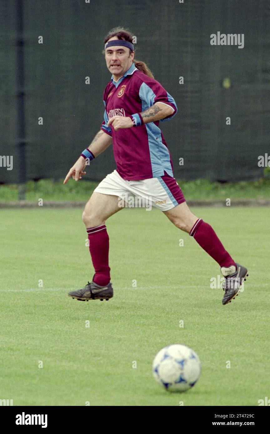 Italy Monza 2000-06-10 : Steve Harris bassist of the Iron Maiden plays ...