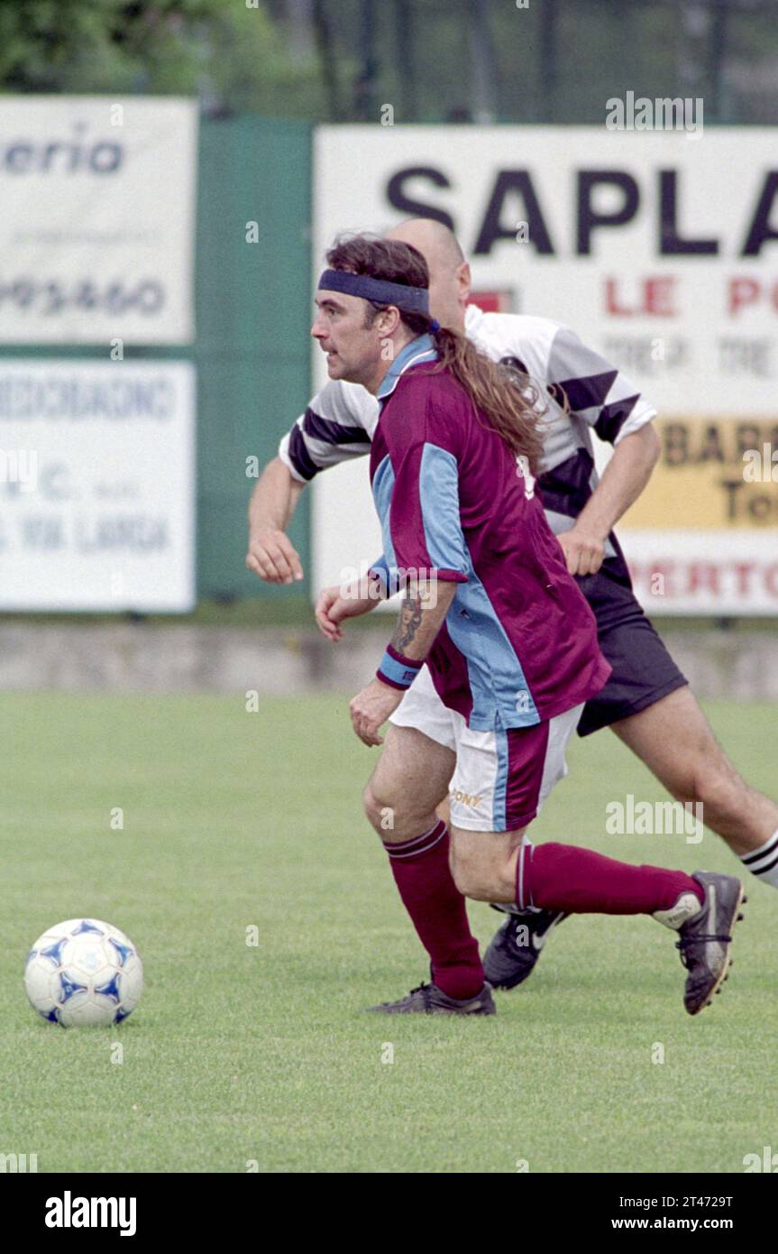 Steve harris play soccer hi-res stock photography and images - Alamy