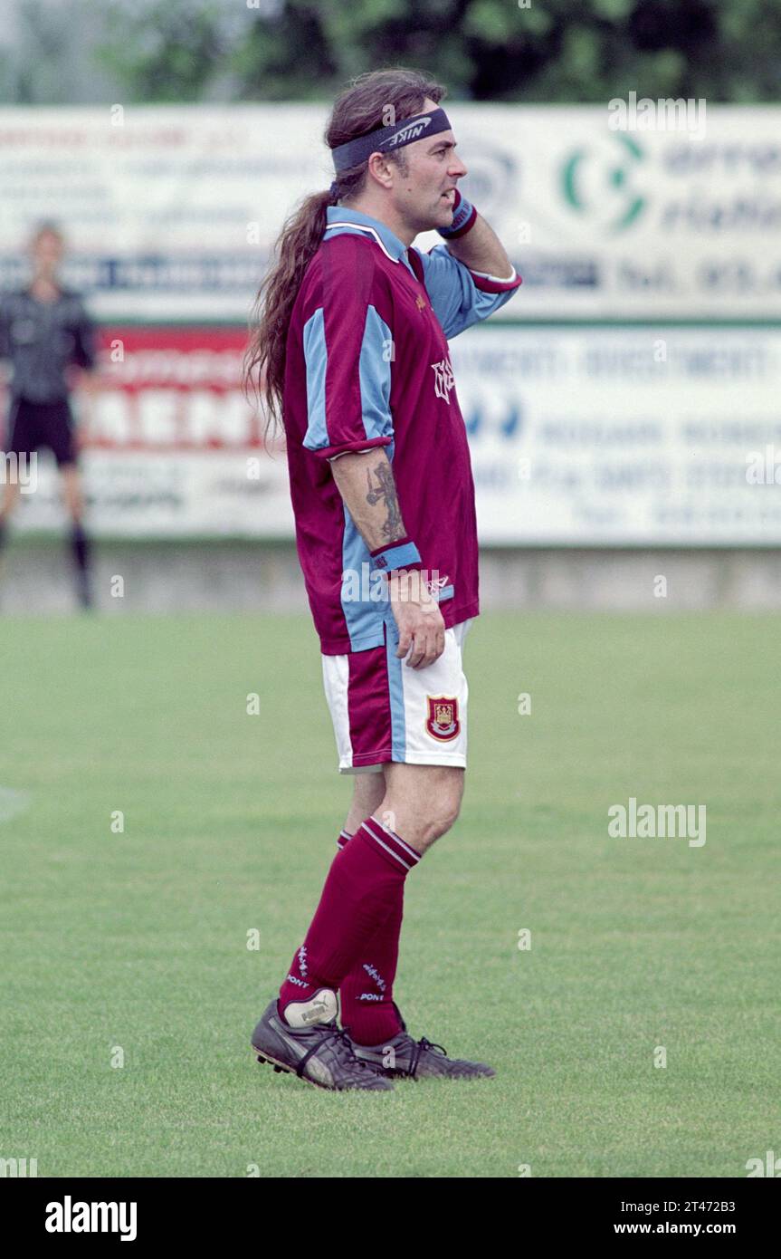 Italy Monza 2000-06-10 : Steve Harris bassist of the Iron Maiden plays ...