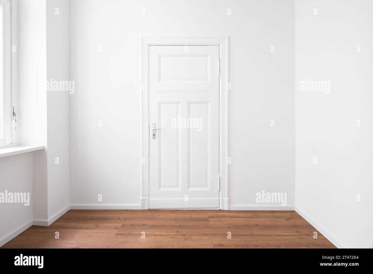 House interior living room door hi-res stock photography and images - Alamy