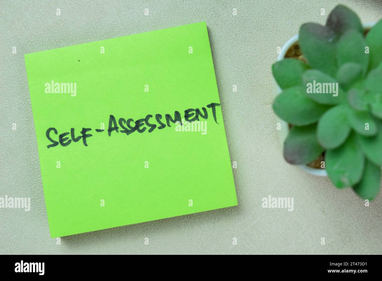 Sticky note sign here form hi-res stock photography and images - Alamy