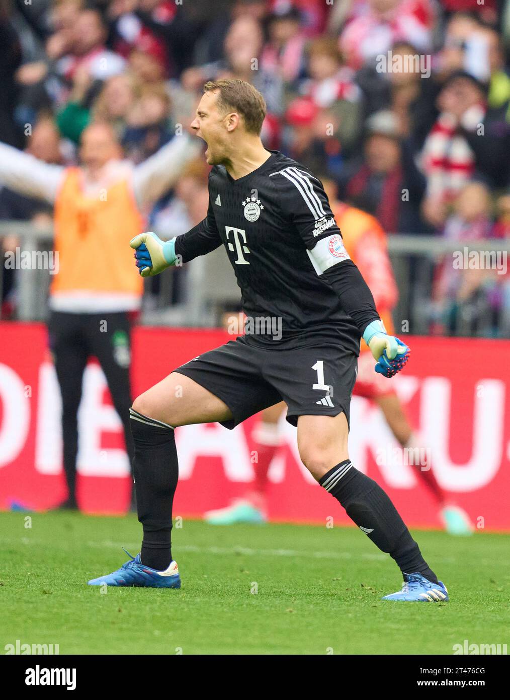 Manuel NEUER, goalkeeper FCB 1 celebrates 1-0 goal, happy, laugh ...