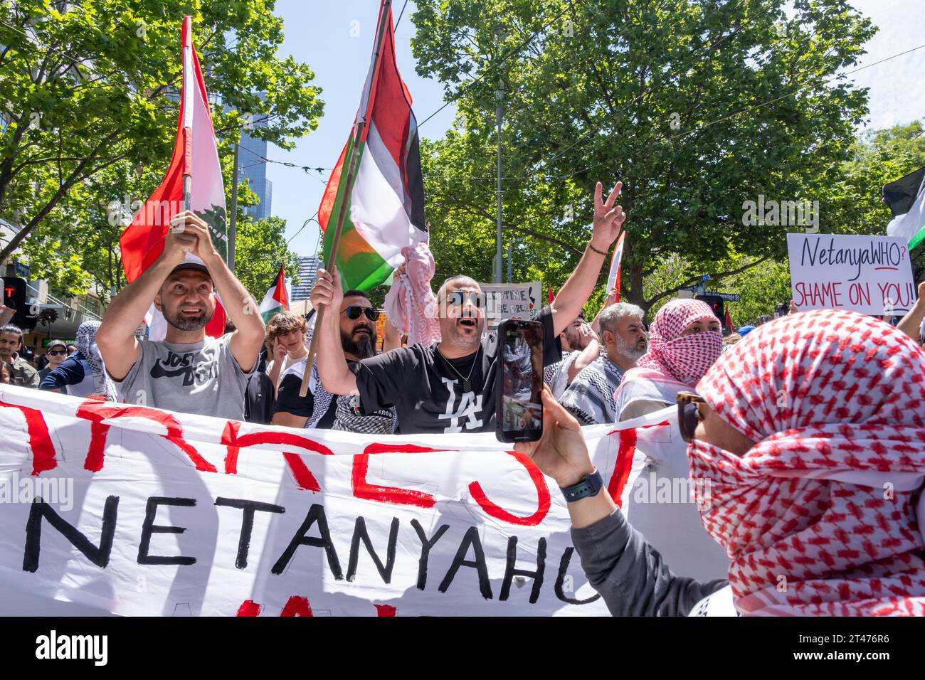 Pro palestinian protesters shouting hi-res stock photography and images ...