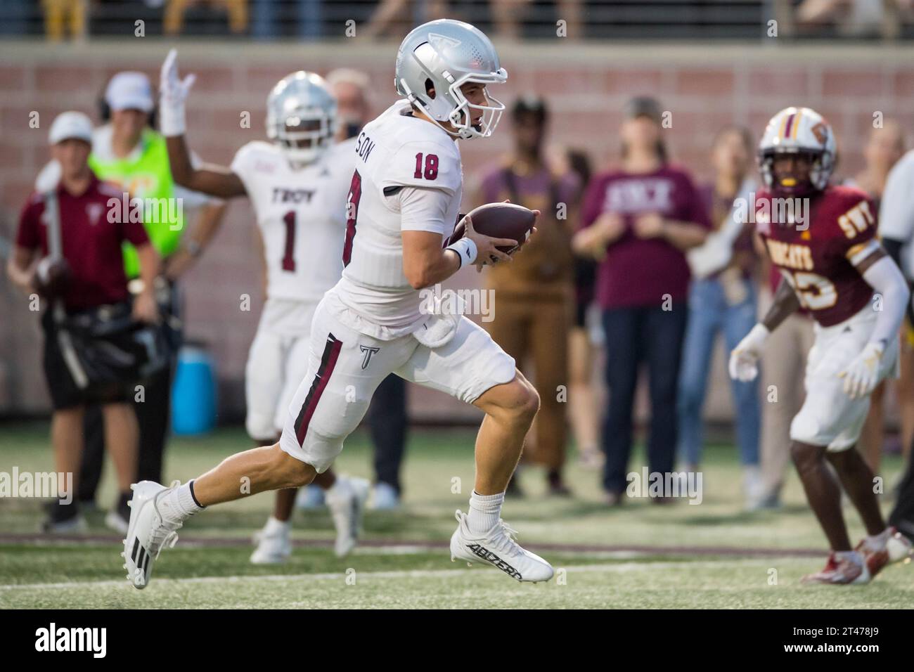 San Marcos, TX, USA. 28th Oct, 2023. Troy Trojans quarterback Gunnar ...