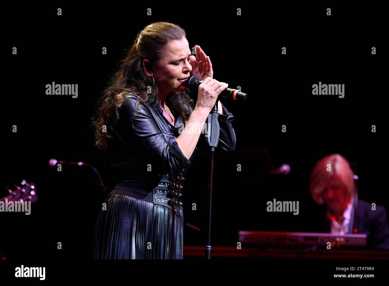 Julia Neigel und Silly bei der 15. Hope Gala 2023 im Schauspielhaus ...