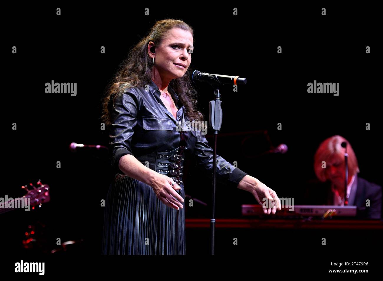 Julia Neigel und Silly bei der 15. Hope Gala 2023 im Schauspielhaus ...