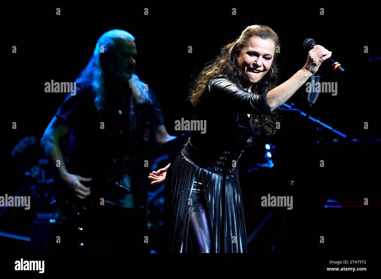 Julia Neigel und Silly bei der 15. Hope Gala 2023 im Schauspielhaus ...