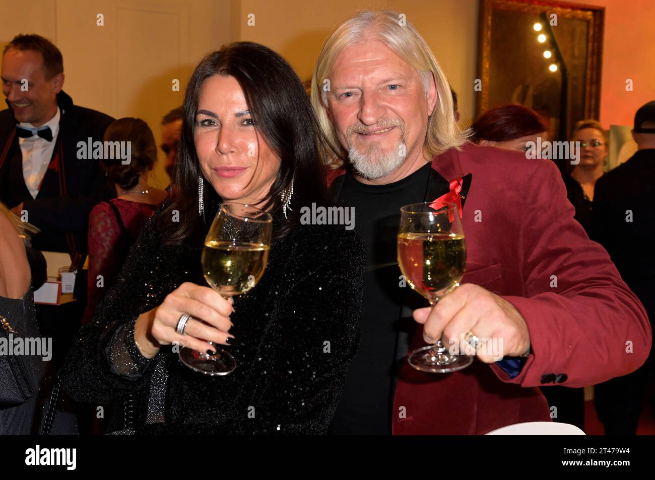 Frank Kessler mit Ehefrau Doreen Kessler bei der 15. Hope Gala 2023 im ...