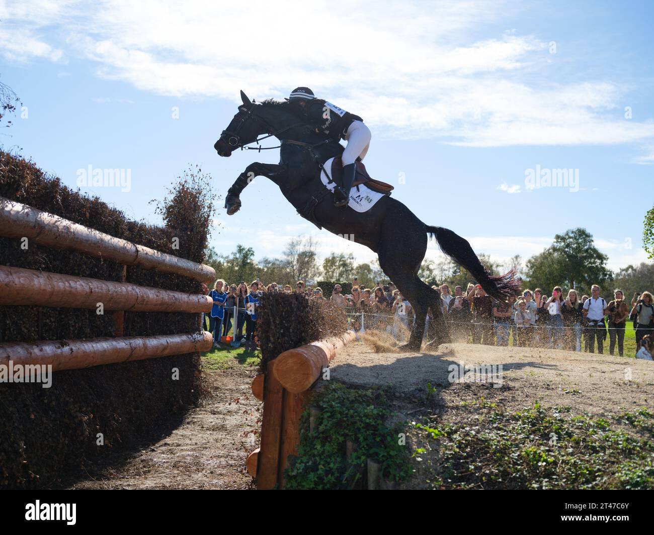 Samantha LISSINGTON of New Zealand with Ricker Ridge Sooty Gnz during ...